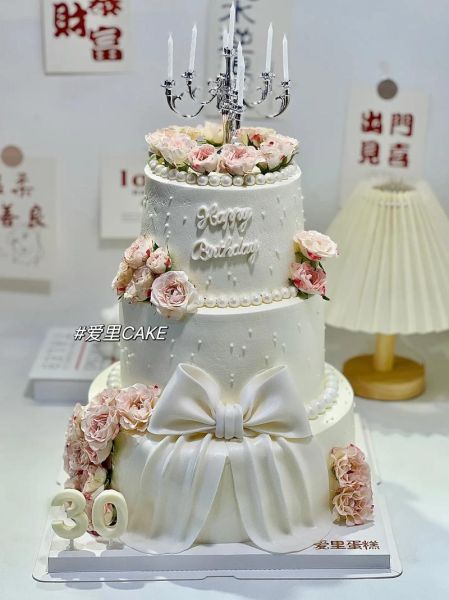 三层生日蛋糕图片大全_如何挑选适合场景的款式-第3张图片-山城妙识 三层生日蛋糕图片大全_如何挑选适合场景的款式-第3张图片-山城妙识