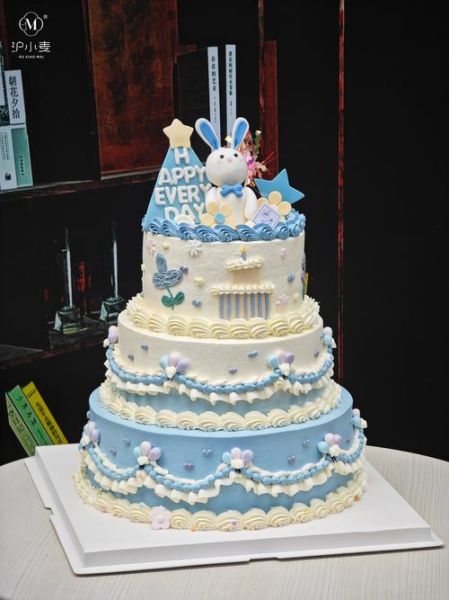三层生日蛋糕图片大全_如何挑选适合场景的款式-第1张图片-山城妙识 三层生日蛋糕图片大全_如何挑选适合场景的款式-第1张图片-山城妙识