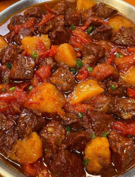 番茄土豆牛腩怎么做好吃_番茄土豆牛腩的做法窍门-第1张图片-山城妙识