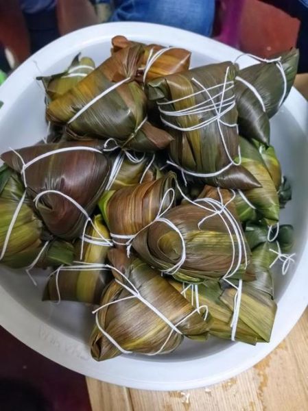 长方形枕头粽子怎么做_包粽子图解步骤-第1张图片-山城妙识 长方形枕头粽子怎么做_包粽子图解步骤-第1张图片-山城妙识