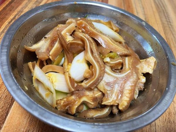 猪耳朵豆角咸菜怎么腌_猪耳朵豆角咸菜腌制方法-第1张图片-山城妙识