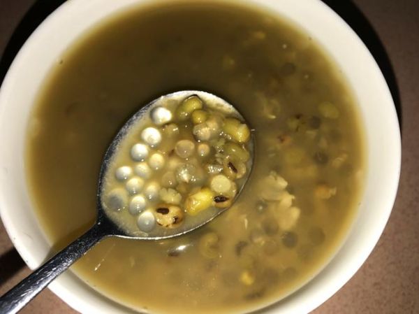 绿豆糖水能降火吗_绿豆糖水的功效与作用-第1张图片-山城妙识