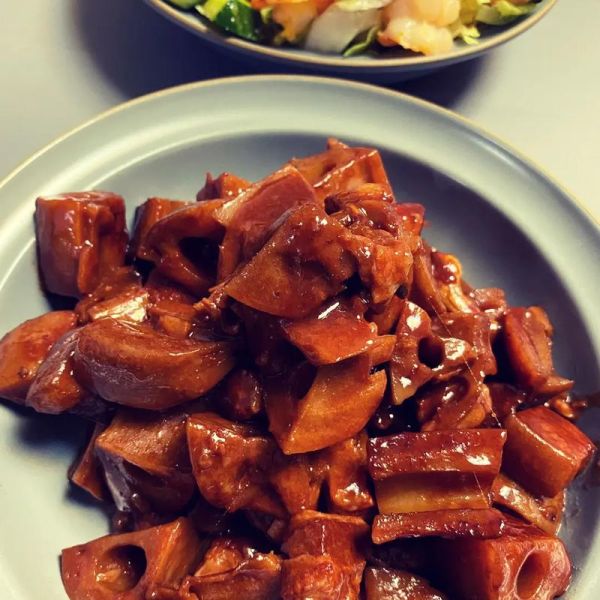 南乳莲藕焖猪肉怎么做_南乳莲藕焖猪肉的家常做法-第2张图片-山城妙识