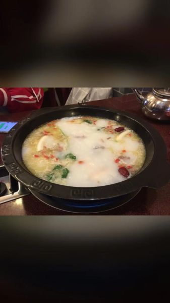 野山药腊排骨火锅怎么做_野山药腊排骨火锅好吃吗-第1张图片-山城妙识 野山药腊排骨火锅怎么做_野山药腊排骨火锅好吃吗-第1张图片-山城妙识