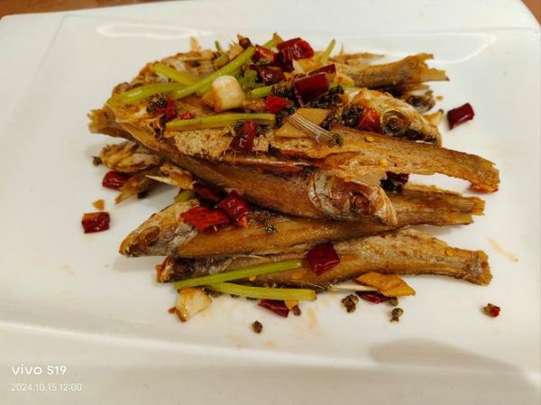 干煸鱼怎么做_干煸鱼的家常做法步骤-第3张图片-山城妙识