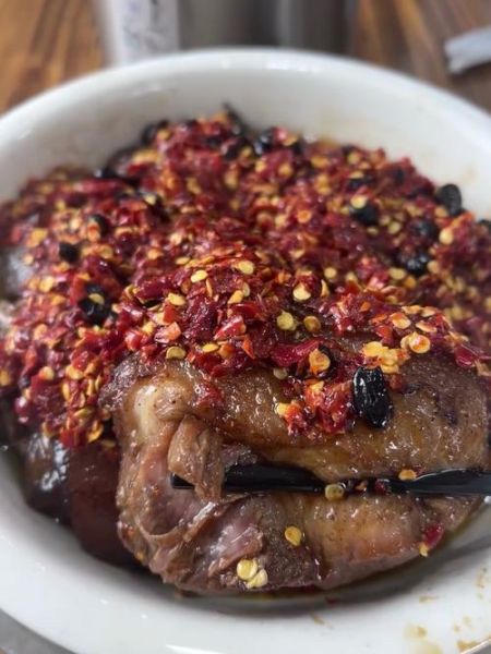 农村蒸肘子怎么做_农村蒸肘子用什么调料-第1张图片-山城妙识 农村蒸肘子怎么做_农村蒸肘子用什么调料-第1张图片-山城妙识