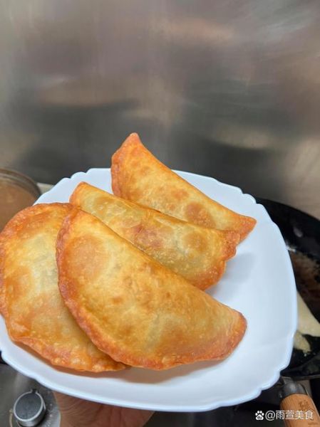 油炸韭菜盒子怎么做_韭菜盒子怎么炸才酥脆-第1张图片-山城妙识