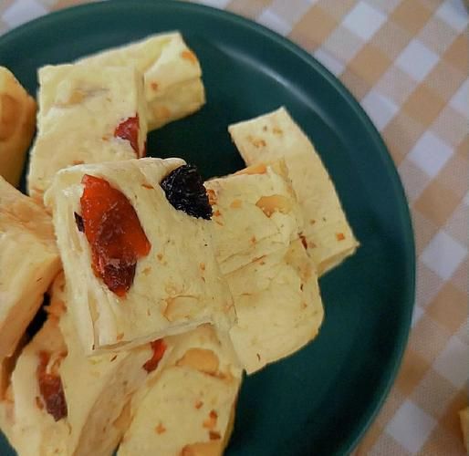 牛轧糖怎么在家做_坚果牛轧糖做法步骤-第3张图片-山城妙识 牛轧糖怎么在家做_坚果牛轧糖做法步骤-第3张图片-山城妙识