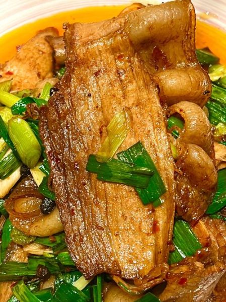 连山回锅肉400元_为什么这么贵-第2张图片-山城妙识