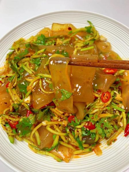 黄瓜大拉皮怎么做_黄瓜大拉皮用什么调料-第1张图片-山城妙识 黄瓜大拉皮怎么做_黄瓜大拉皮用什么调料-第1张图片-山城妙识