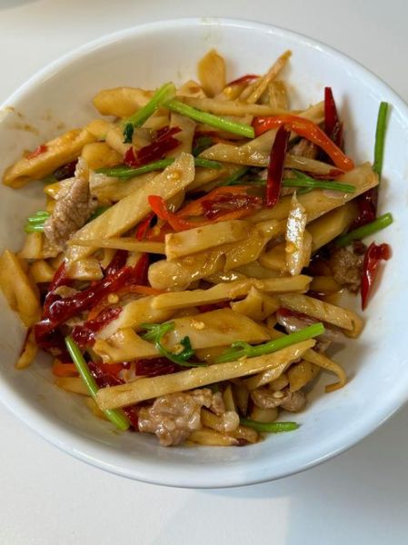 凉拌藕条怎么做_藕条焯水几分钟才脆-第1张图片-山城妙识