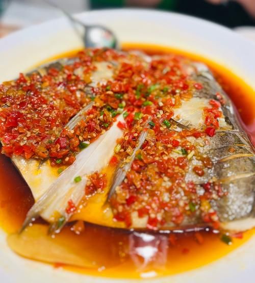 什么鱼适合剁椒鱼头_剁椒鱼头用什么鱼最好吃-第3张图片-山城妙识