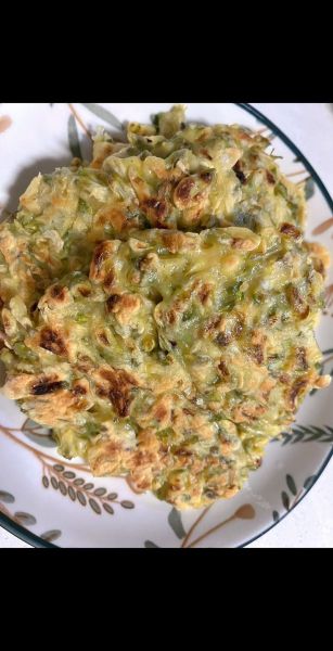 槐花饼怎么做才松软_槐花饼怎么烙不碎-第1张图片-山城妙识 槐花饼怎么做才松软_槐花饼怎么烙不碎-第1张图片-山城妙识