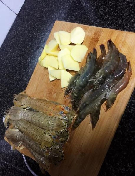 正宗咖喱虾怎么做_咖喱虾做法步骤详解-第3张图片-山城妙识