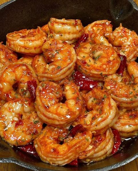 爆炒蒜蓉虾怎么做_蒜蓉虾去腥技巧-第2张图片-山城妙识