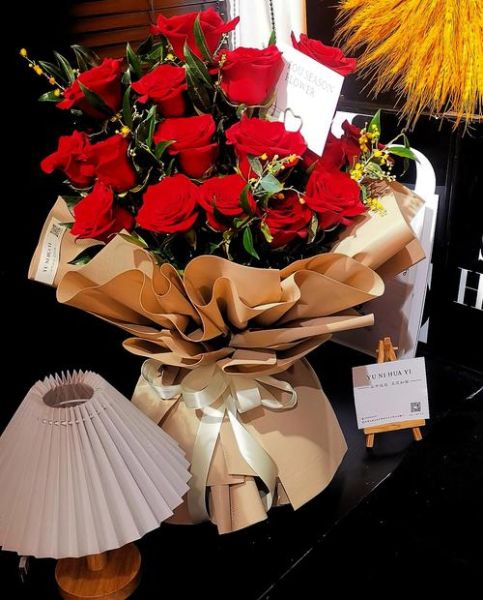 玫瑰花束图片大全_如何挑选适合场景的玫瑰-第1张图片-山城妙识