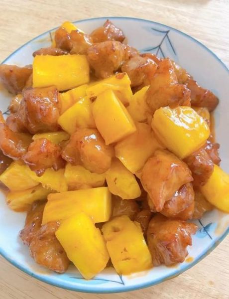菠萝咕噜肉家常做法_菠萝咕噜肉怎么做才酥脆-第1张图片-山城妙识