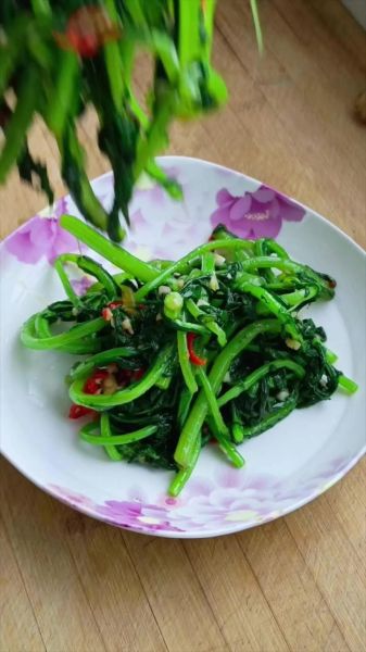 大叶茼蒿怎么做好吃_大叶茼蒿的做法大全-第2张图片-山城妙识