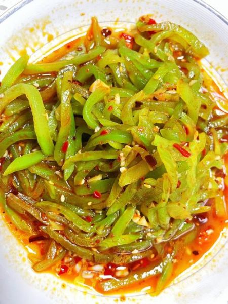 爽口莴笋丝怎么做好吃_莴笋丝凉拌技巧-第2张图片-山城妙识