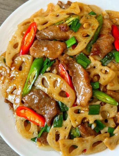 莲藕炒肉怎么做_莲藕炒肉的家常做法-第2张图片-山城妙识