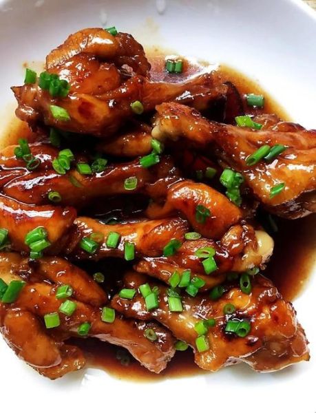 可乐焖鸡腿怎么做_可乐焖鸡腿需要焯水吗-第1张图片-山城妙识