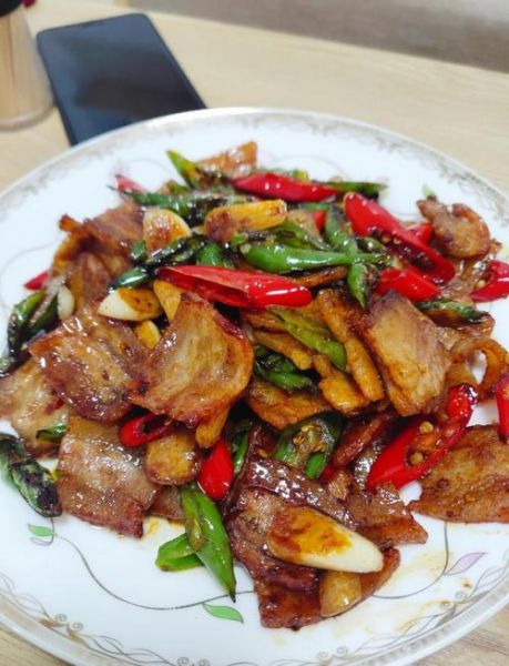 小炒肉怎么做才嫩_小炒肉家常做法窍门-第2张图片-山城妙识