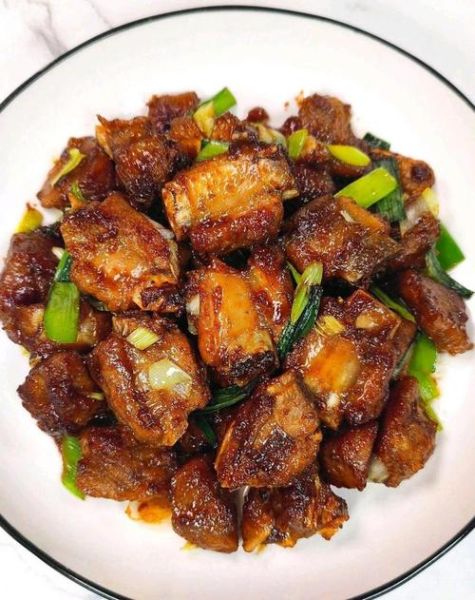 干煸香辣排骨怎么做_干煸排骨用不用焯水-第2张图片-山城妙识