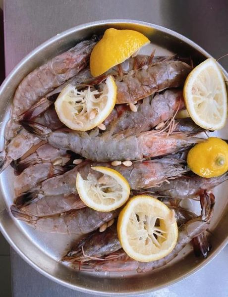 烤箱烤大虾温度和时间_烤箱烤大虾怎么烤才鲜嫩-第1张图片-山城妙识