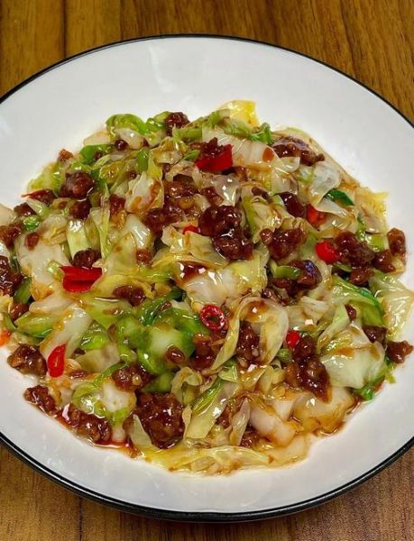 包菜怎么炒好吃_包菜最简单的家常做法-第1张图片-山城妙识