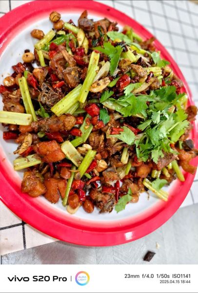 干煸鸡怎么做_干煸鸡用鸡腿还是整鸡-第2张图片-山城妙识 干煸鸡怎么做_干煸鸡用鸡腿还是整鸡-第2张图片-山城妙识