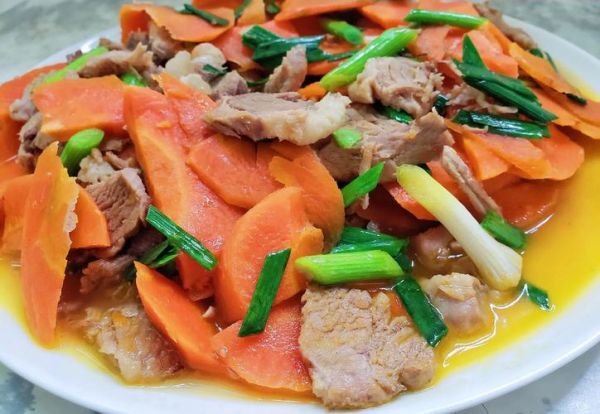 胡萝卜炒什么最好吃_胡萝卜炒肉还是炒蛋-第3张图片-山城妙识