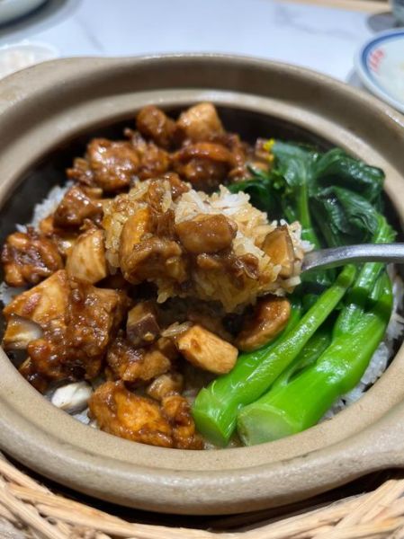 煲仔饭可以放哪些菜_煲仔饭配菜推荐-第1张图片-山城妙识