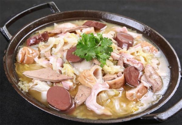 东北杀猪菜怎么做_正宗杀猪菜需要哪些食材-第1张图片-山城妙识