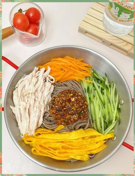 凉拌鸡丝面酱汁怎么调_凉拌鸡丝面酱汁配方-第1张图片-山城妙识 凉拌鸡丝面酱汁怎么调_凉拌鸡丝面酱汁配方-第1张图片-山城妙识