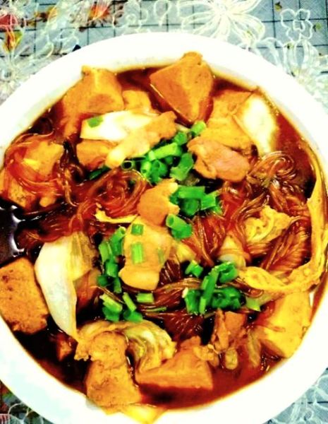 白菜豆腐粉条炖肉怎么做_家常做法步骤详解-第1张图片-山城妙识