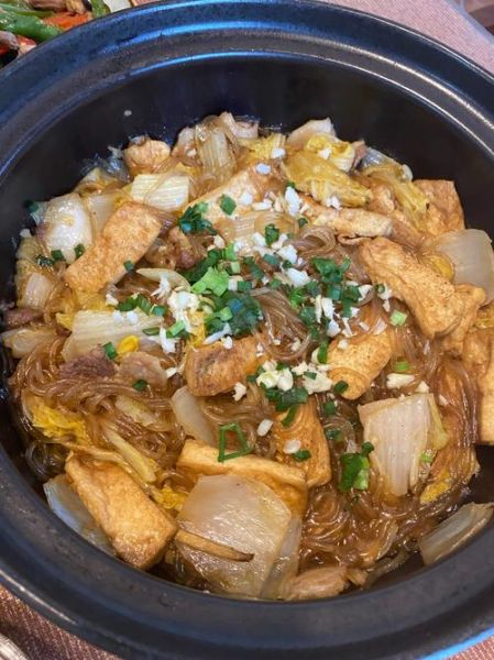 白菜豆腐粉条炖肉怎么做_家常做法步骤详解-第3张图片-山城妙识