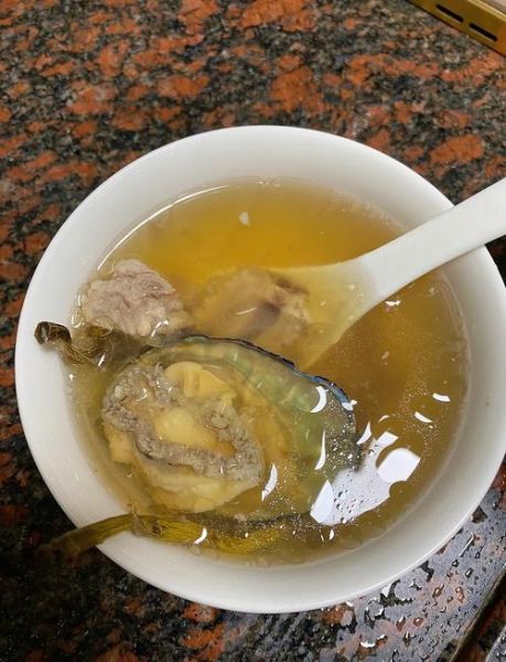 石斛水鱼汤的做法大全_石斛水鱼汤怎么炖最营养-第1张图片-山城妙识 石斛水鱼汤的做法大全_石斛水鱼汤怎么炖最营养-第1张图片-山城妙识