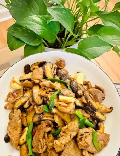 姬菇炒肉片怎么做_姬菇炒肉片用焯水吗-第3张图片-山城妙识