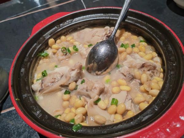 蹄花炖黄豆怎么做_蹄花炖黄豆的正宗做法-第2张图片-山城妙识