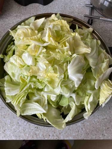 包菜怎么切丝_包菜切丝技巧-第3张图片-山城妙识 包菜怎么切丝_包菜切丝技巧-第3张图片-山城妙识