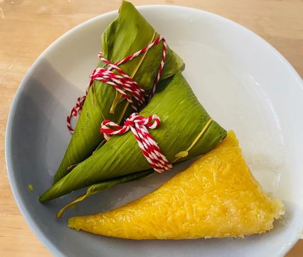 广西碱水粽子的做法_碱水粽怎么包才软糯-第2张图片-山城妙识