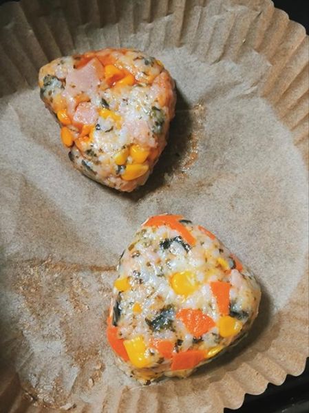 中式饭团怎么做_中式饭团简易做法-第1张图片-山城妙识 中式饭团怎么做_中式饭团简易做法-第1张图片-山城妙识