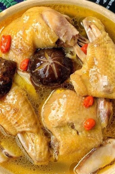 香菇鸭汤怎么炖好喝_香菇鸭汤的功效与禁忌-第3张图片-山城妙识