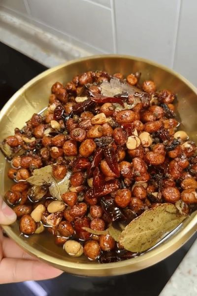 花生碎辣椒油怎么做_花生辣椒油的做法窍门-第3张图片-山城妙识