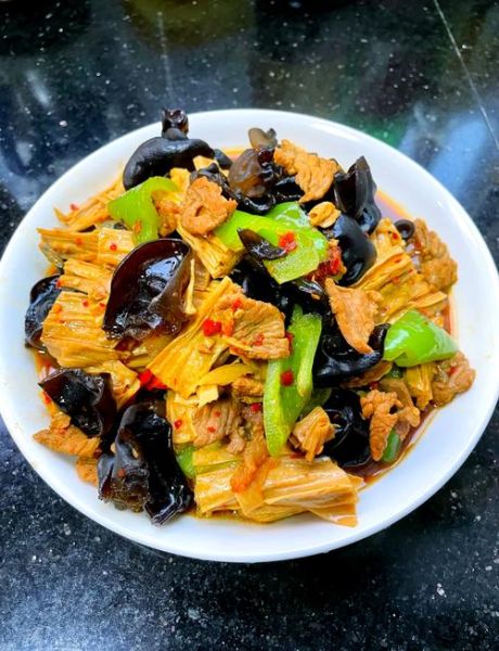 木耳炒肉怎么炒才嫩_木耳炒肉的家常做法窍门-第1张图片-山城妙识 木耳炒肉怎么炒才嫩_木耳炒肉的家常做法窍门-第1张图片-山城妙识