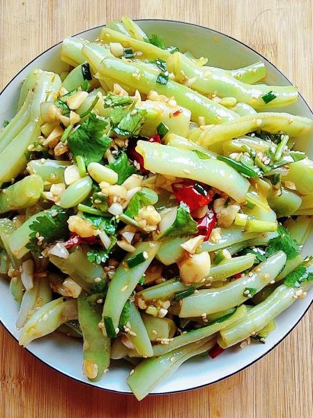 凉拌爽口小白菜怎么做好吃_焯水还是直接拌-第1张图片-山城妙识 凉拌爽口小白菜怎么做好吃_焯水还是直接拌-第1张图片-山城妙识