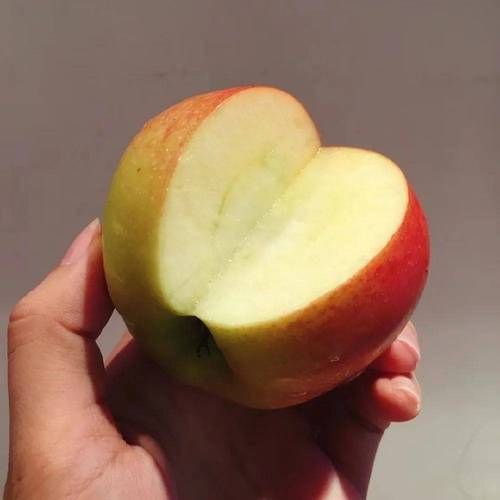 吃苹果后皮肤会变好吗_真实对比照揭秘-第3张图片-山城妙识