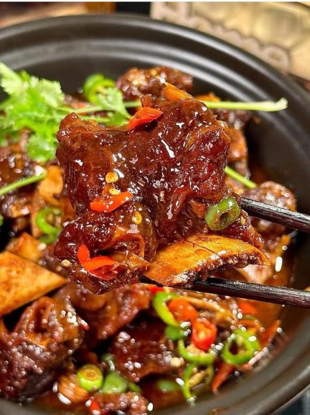 红烧牛排怎么做好吃又简单_家常做法-第1张图片-山城妙识 红烧牛排怎么做好吃又简单_家常做法-第1张图片-山城妙识