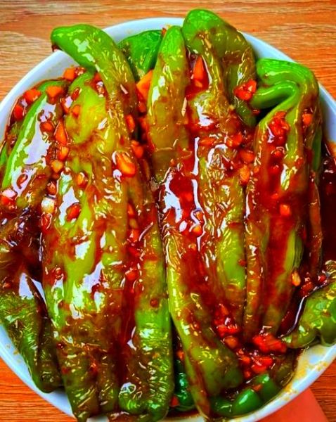 虎皮辣子怎么做才脆_虎皮辣子要不要先焯水-第1张图片-山城妙识 虎皮辣子怎么做才脆_虎皮辣子要不要先焯水-第1张图片-山城妙识