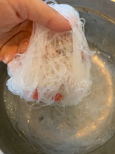 粉丝用冷水泡还是热水_粉丝泡多久才软-第2张图片-山城妙识